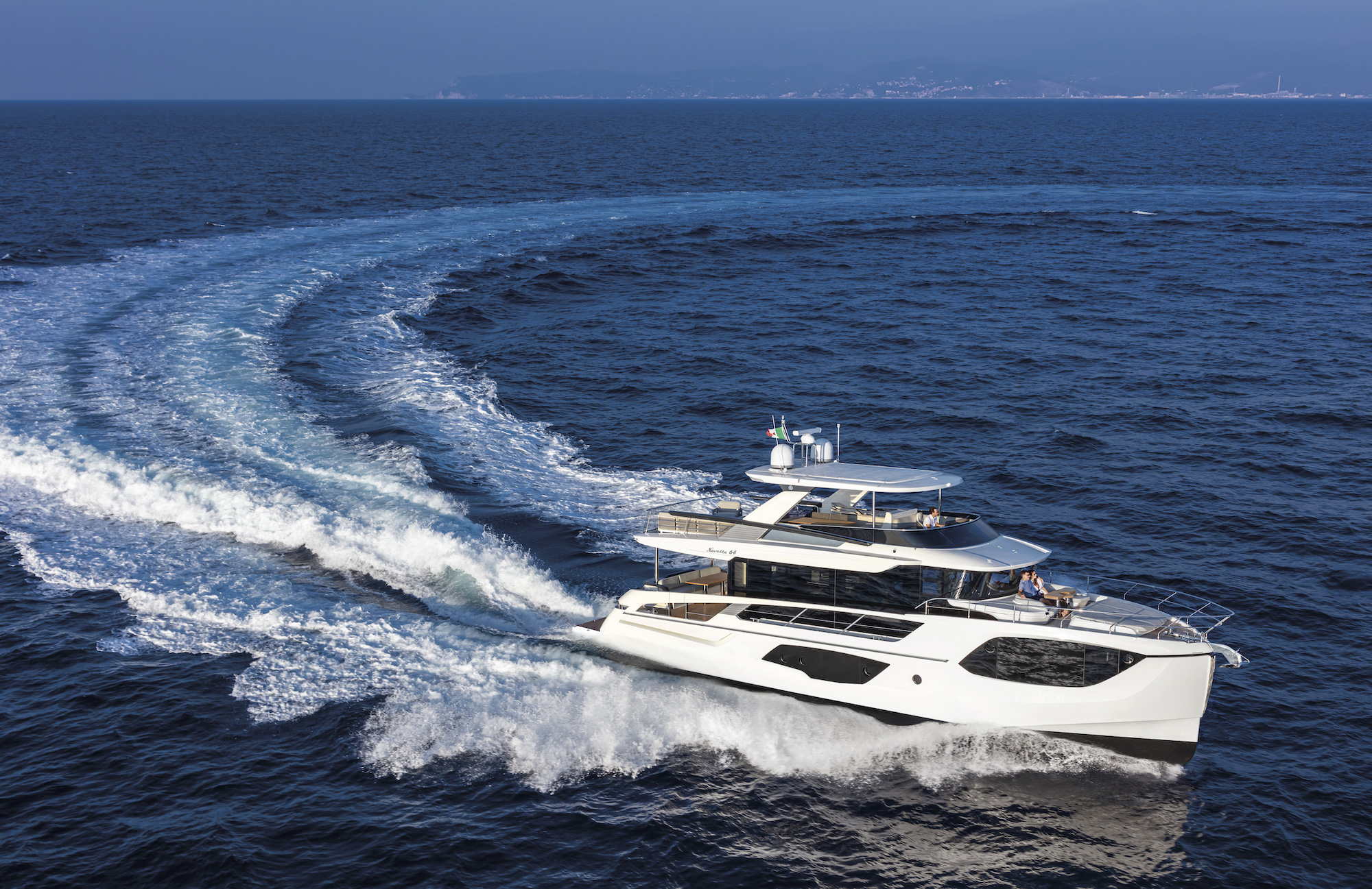Absolute Navetta 64 - Best for Travel - Yachtsmen.eu