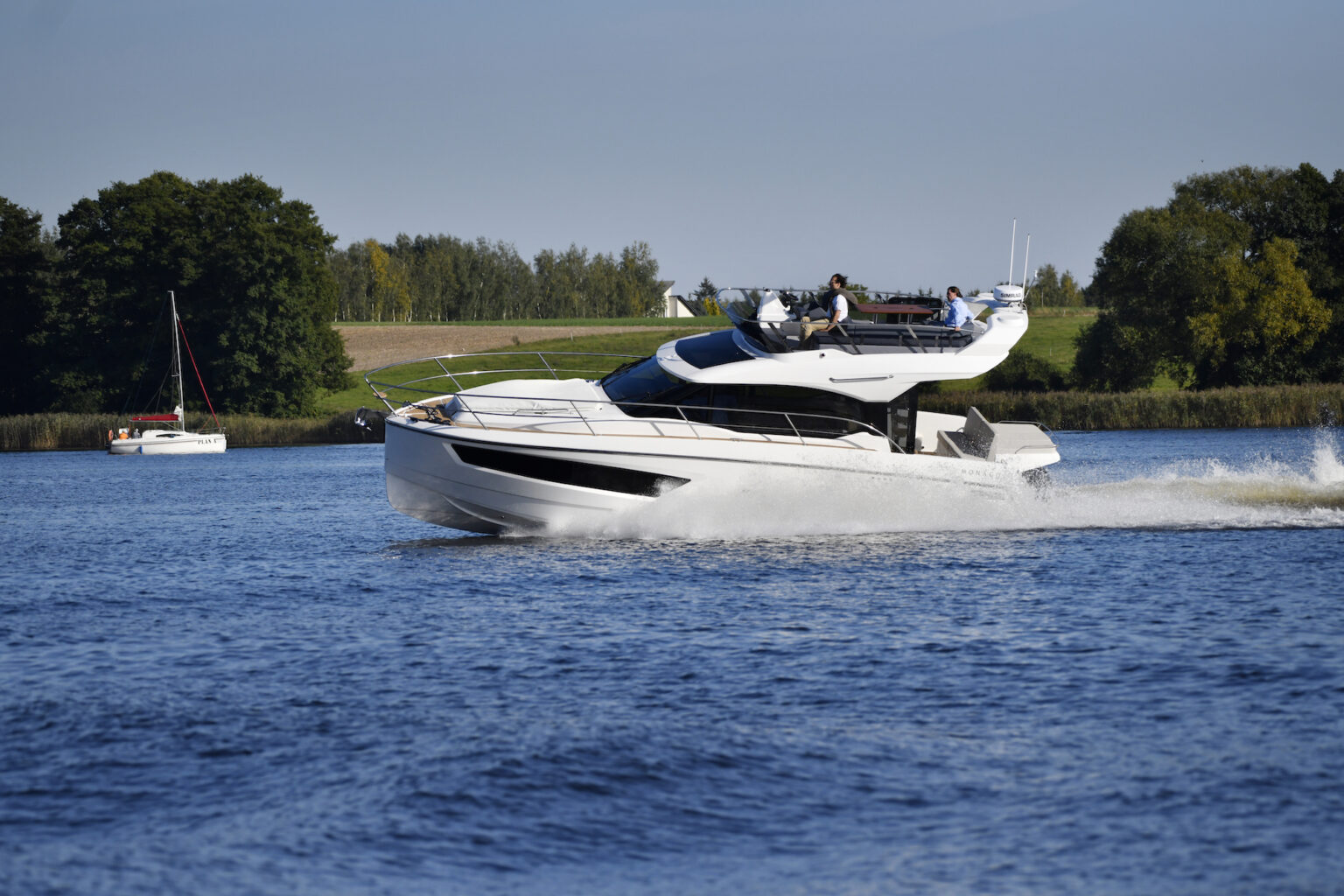 Parker Monaco Flybridge - Pierwszy Fly Parkera - Yachtsmen.eu