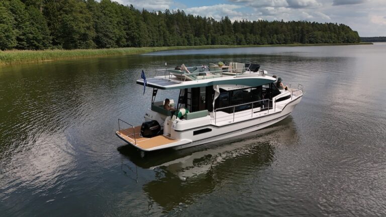 Test SunCamper 36 – houseboat 2.0 na nowe wyzwania - Yachtsmen.eu